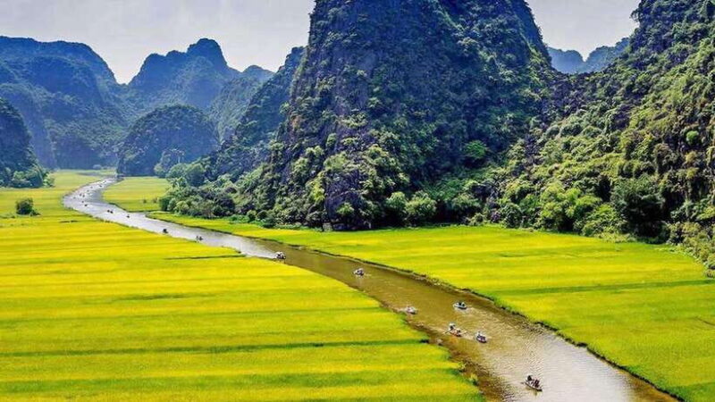 Ha noi: Ninh Binh- Halong on land: Hoa Lu, Tam Coc, Mua Cave - The Best Fit for Who?