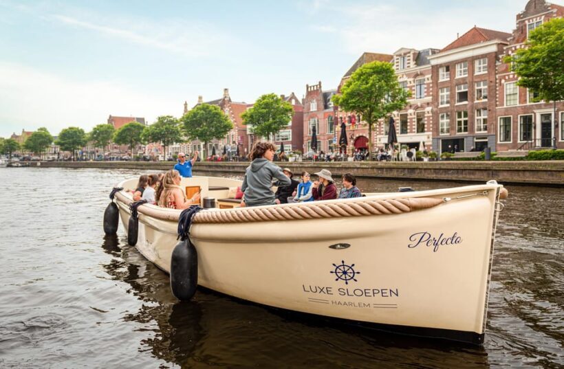 Haarlem: Canal tour + Dutch Windmill de Adriaan tour - FAQs