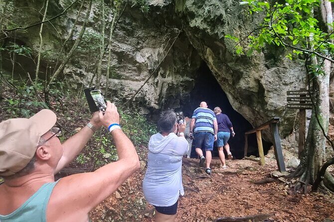 Haitises National Park with Paraiso Caño Hondo & Montaña Redonda - Visiting Montana Redonda and the Cultural Touchpoints
