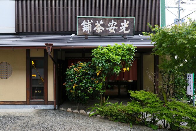 Hakata Old Town Walking Tour Tracing the True History of Fukuoka - Taking in the Authentic Japanese Experience