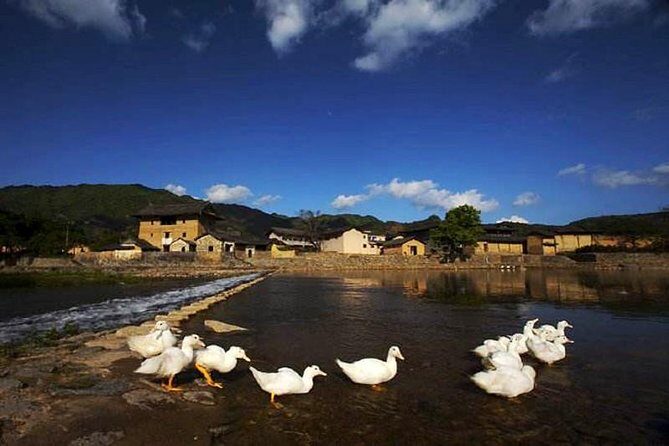 Hakka Tulou Village and Yun Shui Yao Water Town Private Day Trip from Xiamen - What Makes This Tour Stand Out?