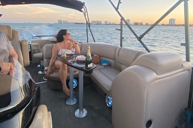 Half-Day Aqua Patio Rental in Fort Lauderdale 7 to 11 people - Additional Practical Details