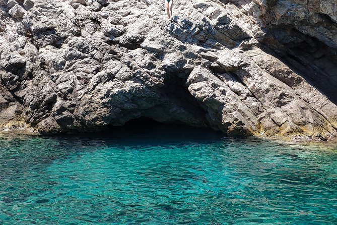 Half-Day Best Beaches & Bays Tour Review - Suitability and Accessibility