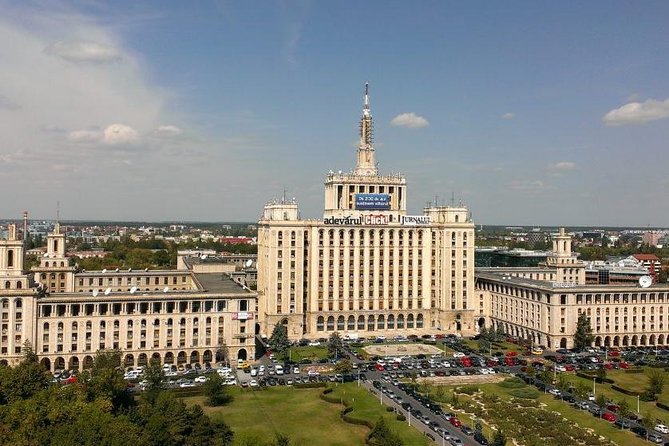 Half Day Bucharest Sightseeing Tour - Guide Experience and Customer Feedback