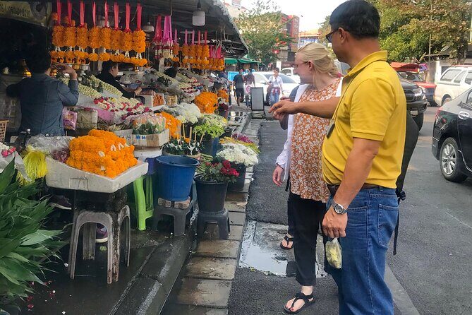 Half Day Chiang Mai City and Cultural by TukTuk, Samlor & Red car (Private Tour) - FAQs