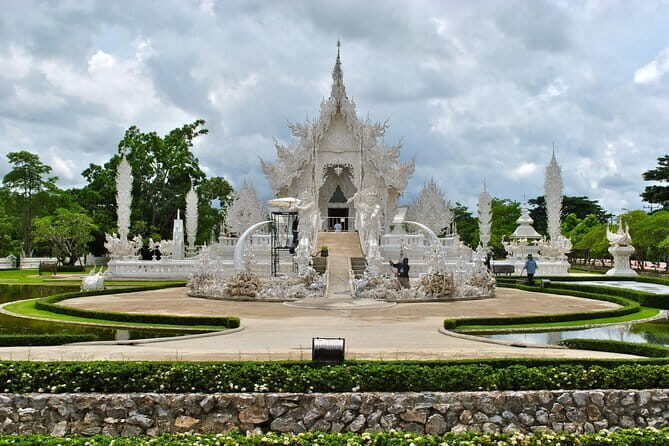 Half Day Chiang Mai Sticky Waterfall and Hotel Transfer - Who Should Consider This Tour?