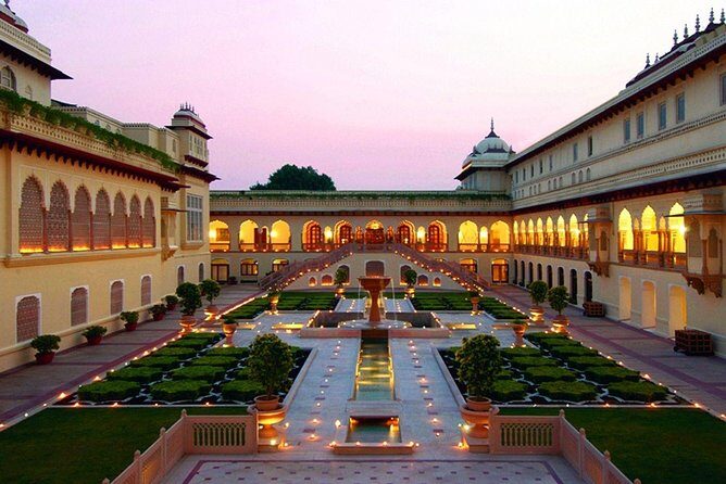 Half day city tour of Chokhi Dhani from Jaipur - Key Points