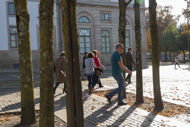 Half Day City Tour With Six Bridges Cruise and Wine Tasting - Important Information for Travelers