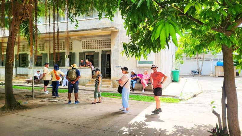 Half Day: Dark Year of Phnom Penh and Survivor Encounter - Who Will Benefit Most?