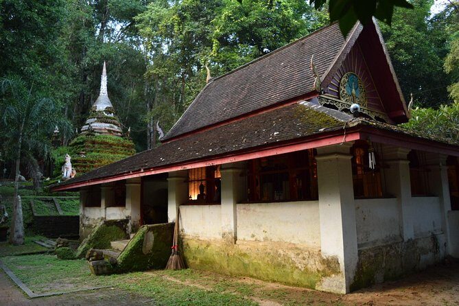 Half Day Doi Suthep Temple and short trekking on monk trail (Private Tour) - Frequently Asked Questions