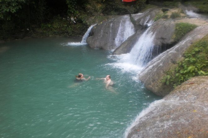 Half-Day Dunn's River Falls, Blue Hole Tour with River Tubing from Ocho Rios - What Past Travelers Say