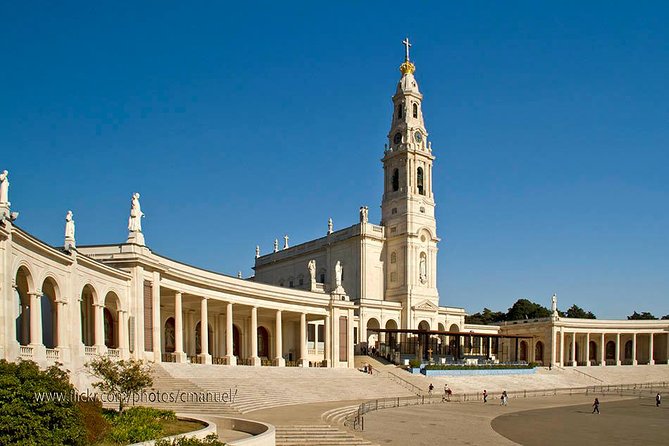 Half Day Fatima Shrine - Private Tour From Lisbon - Operational Details and Accessibility