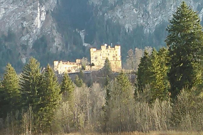 Half Day- From Fussen to Neuschwansteincastle & Linderhof Castle - Exploring Neuschwanstein Castle
