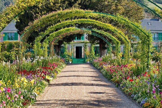 Half Day Giverny Monet's Gardens Tour - What Travelers Say