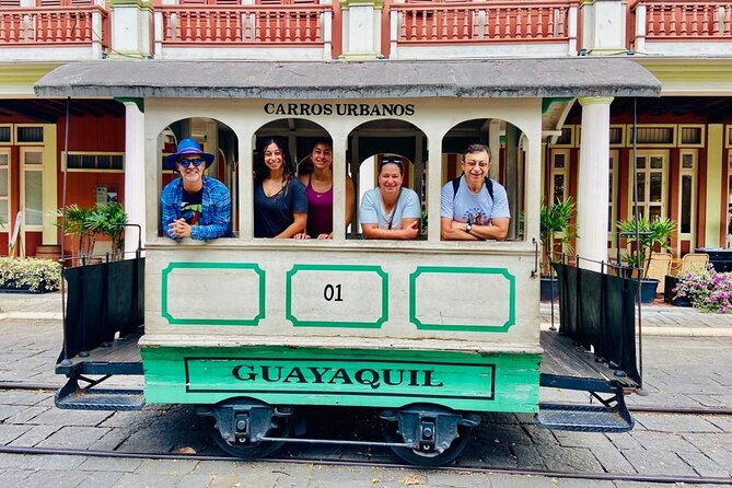 Half Day Guayaquil History Tour and Ecuadorian Cuisine With Cocoa - Key Points