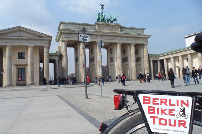 Half-Day Guided Bike Tour of Central Berlins Highlights - Experienced Local Guides
