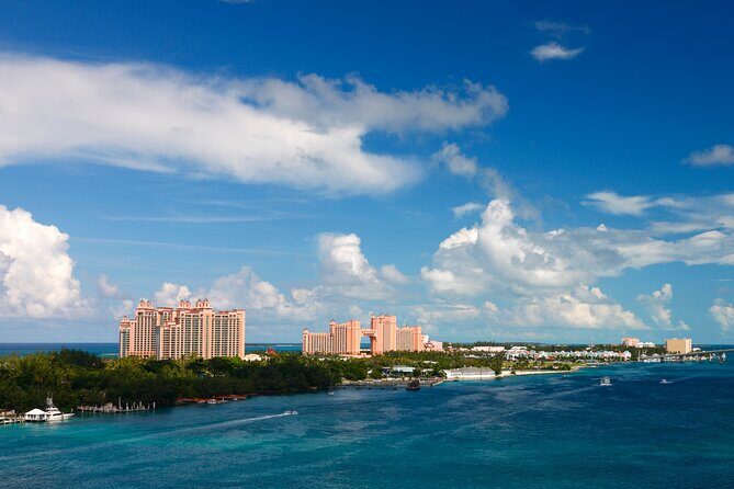 Half-Day Guided Boat Tour of Nassau Harbour and Rose Island - Exploring Nassau Harbour and Paradise Island by Boat
