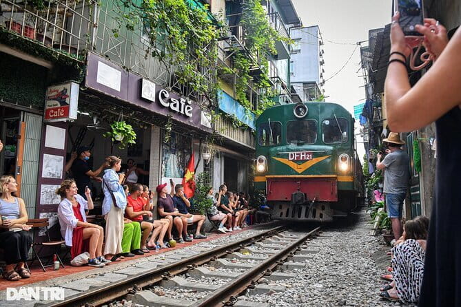 Half-Day Ha Noi City Sightseeing Private Tour With Student - Key Points