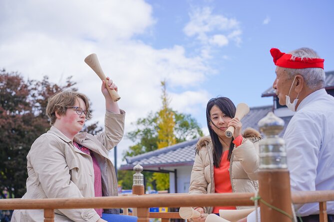 Half-Day Himeji Castle Town Bike Tour With Lunch - Enjoying Lunch at a Local Restaurant