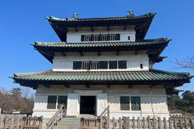 Half-Day Hirosaki Castle and Samurai House Tour With Guide - Highlights of the Tour