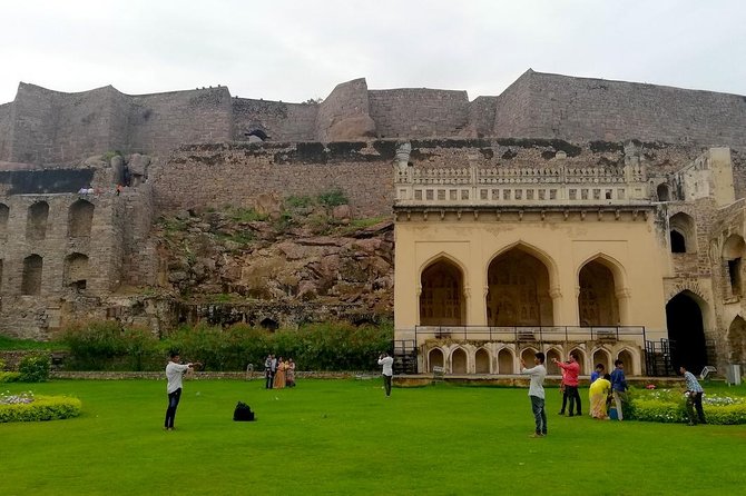 Half day Hyderabad tour to Golkonda fort & Qutub Shahi tombs in private car - Introduction