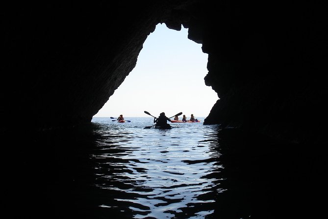 Half-Day Kayak Tour in Sesimbra - Participant Requirements and Restrictions