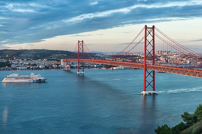 Half Day Lisbon - Private Tour of the City Charms - The Sum Up