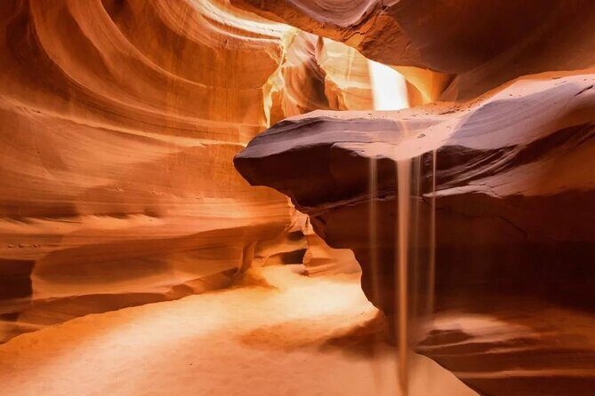 Half Day Lower Antelope Canyon + Horseshoe Bend Combo Tour from Page - Transportation and Group Size