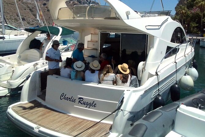 Half-Day Luxury Motor Yacht Cruise in Granada - On-Board Activities and Amenities