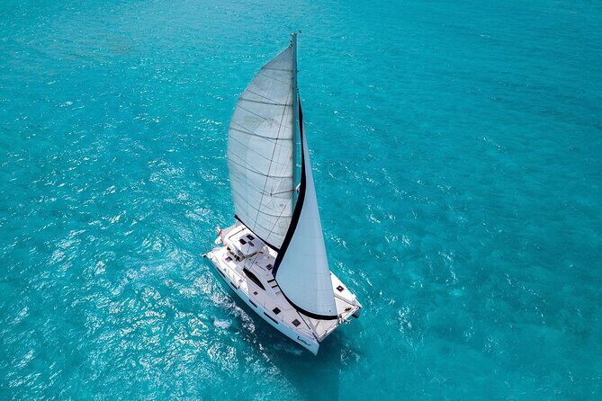 Half-Day Luxury Sailing in Puerto Morelos with Open Bar - Deep Dive into the Experience
