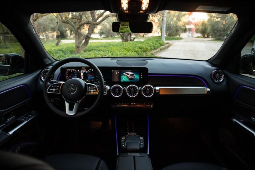 Half-Day Minivan Rental with Driver - Authenticity and Value for Money