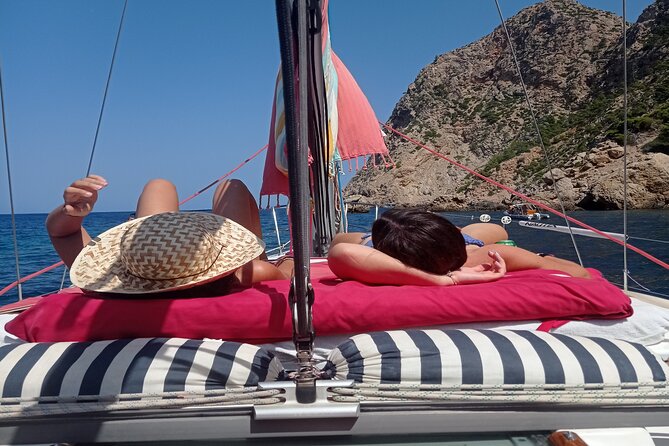Half Day on a Private Sailboat in Mallorca (Port Dandratx) - Hosts Responses and Feedback
