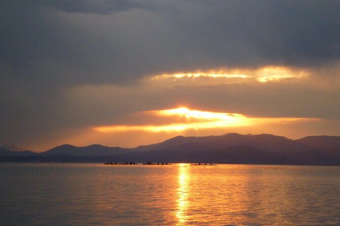 Half Day Paddle on Yellowstone Lake - Exploring Yellowstone Lake by Kayak: A Thorough Review
