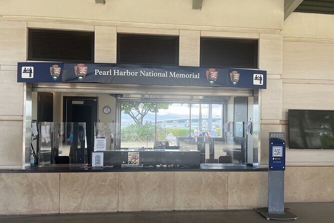 Half Day Pearl Harbor With USS Arizona Memorial and City Tour - Historical Insights and Exhibits