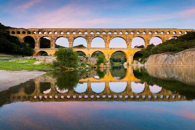 Half Day Pont-Du-Gard, Uzès, Nîmes Tour From Avignon - What to Expect
