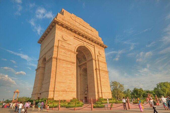 Half-Day Premium New Delhi Cycling Tour - Explore its glorious past - Key Points