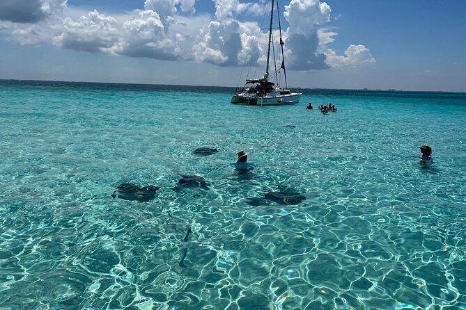 Half Day Private Boat Charter in Grand Cayman - Key Points