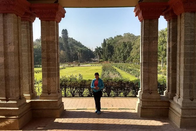 Half-Day Private British Heritage Tour with Lunch - Practical Details and What to Expect