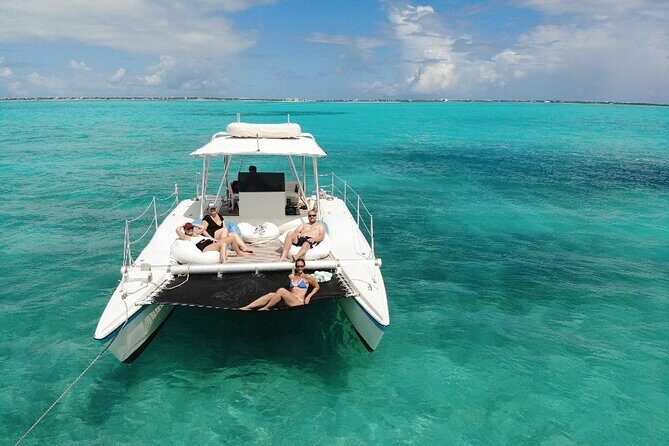 Half Day Private Charter of the Caicos Cays - Key Points