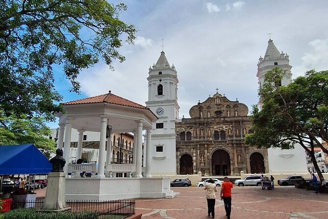 Half-day Private City Tour and Panama Canal - Pickup and Accessibility