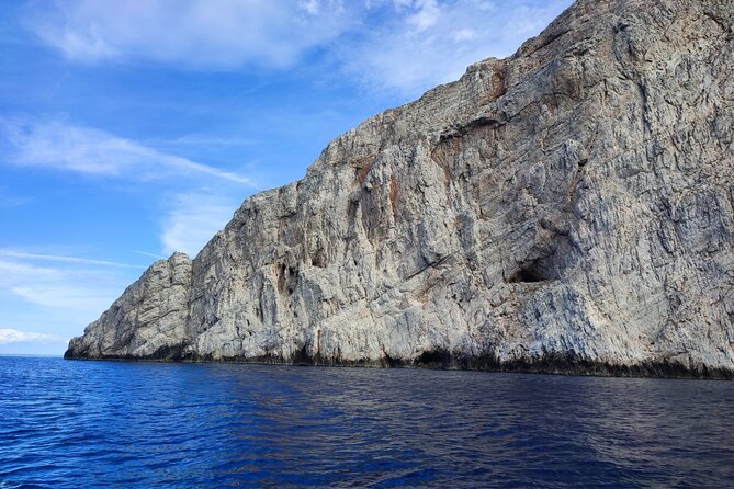 Half Day Private Cruise Tour in Santorini - Key Points