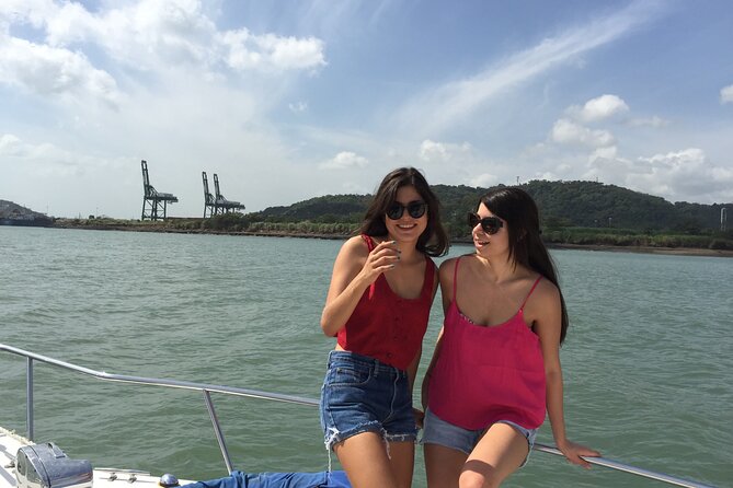 Half-Day Private Cruising and Fishing Tour at Panama Bay - Tour Features