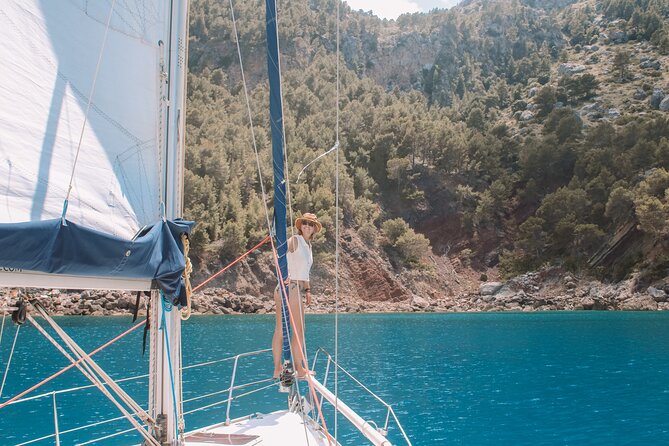 Half Day Private Sailing Tour Along the Tramuntana Coast - Meeting and Pickup Details