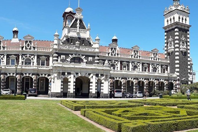 Half day Private Tour of Dunedin City Highlights and Peninsula Scenery - A Closer Look at the Dunedin Private Tour