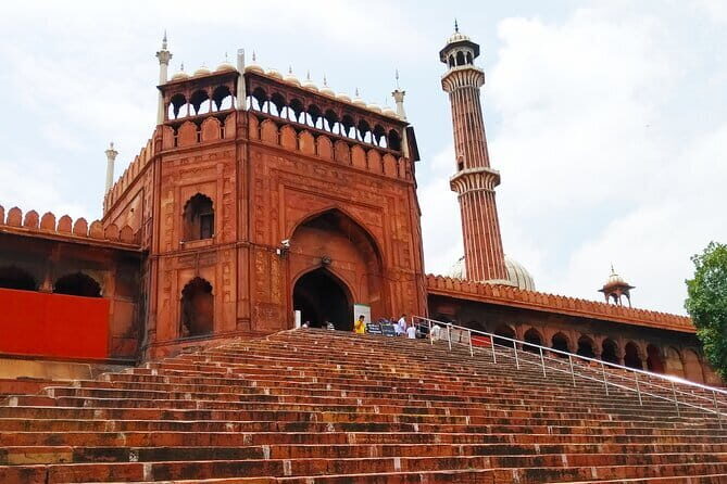 Half-Day Private Walking Tour of Old Delhi - Exploring Old Delhi: A Close-Up Look at a Vibrant Heritage Walk