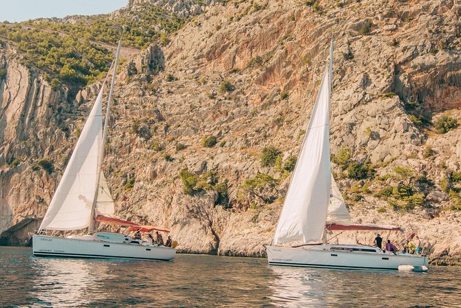 Half Day Sailing on a Comfort Yacht Around Hvar and Pakleni Islands- Small Group - Amenities Onboard: Comfort and Convenience