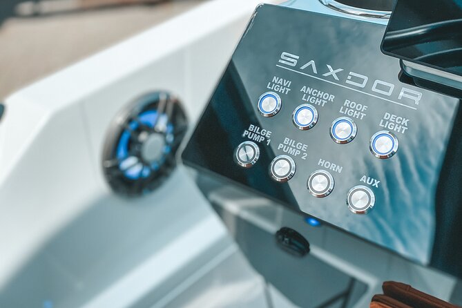 Half Day Saxdor Boat Rental in Santorini - The Sum Up