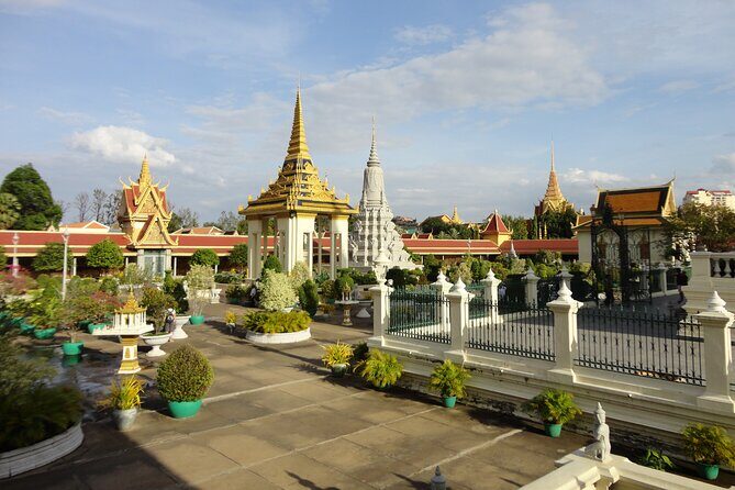 Half-Day Small-Group Guided Tour of Phnom Penh - FAQ