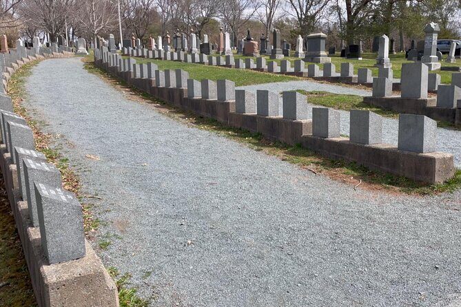 Half Day Small Group Tour in Peggy's Cove and Titanic Cemetery - Transportation and Group Size