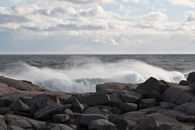Half Day Small Group Tour in Peggy's Cove and Titanic Cemetery - What to Keep in Mind